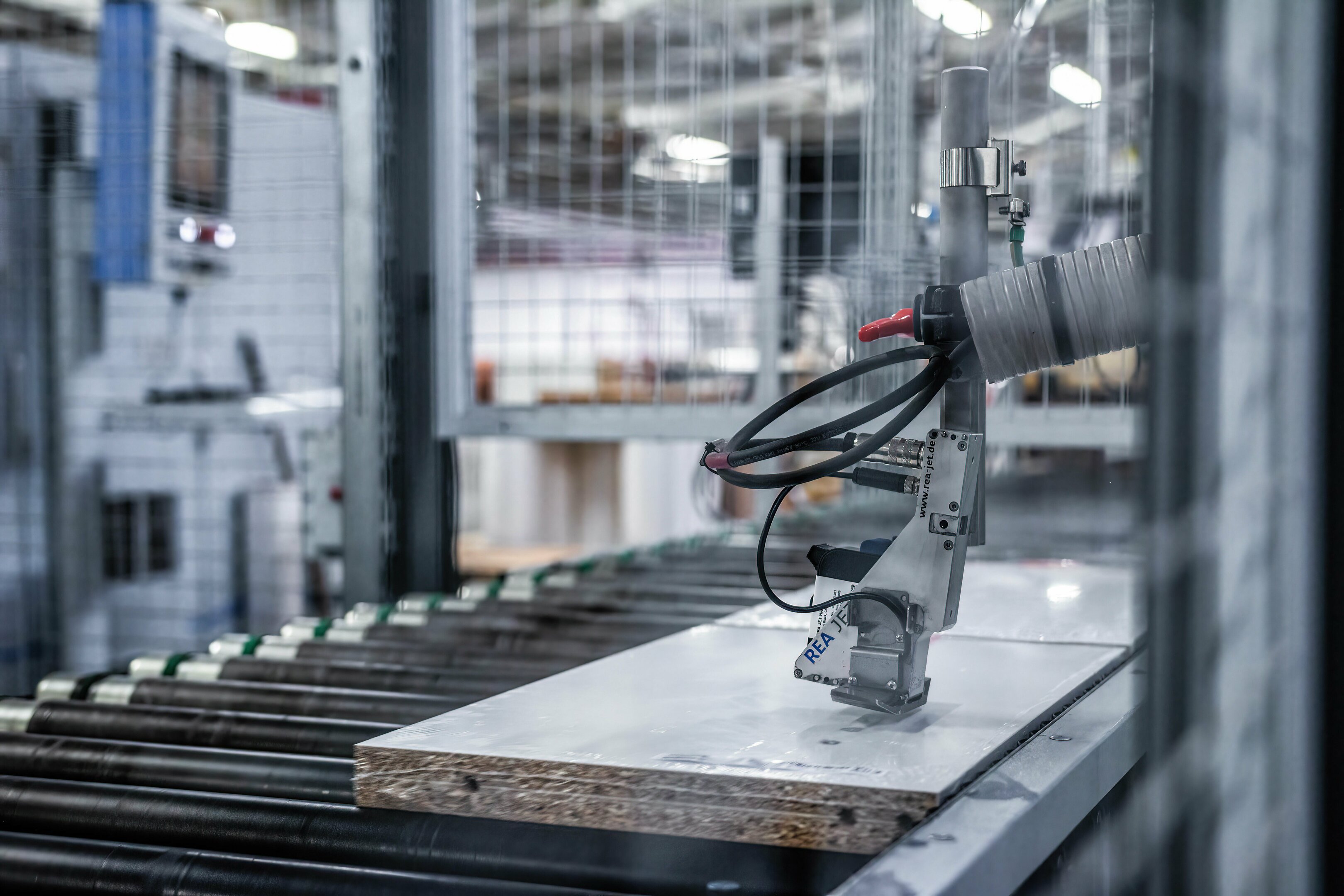 Marking of flat packs in the furniture industry