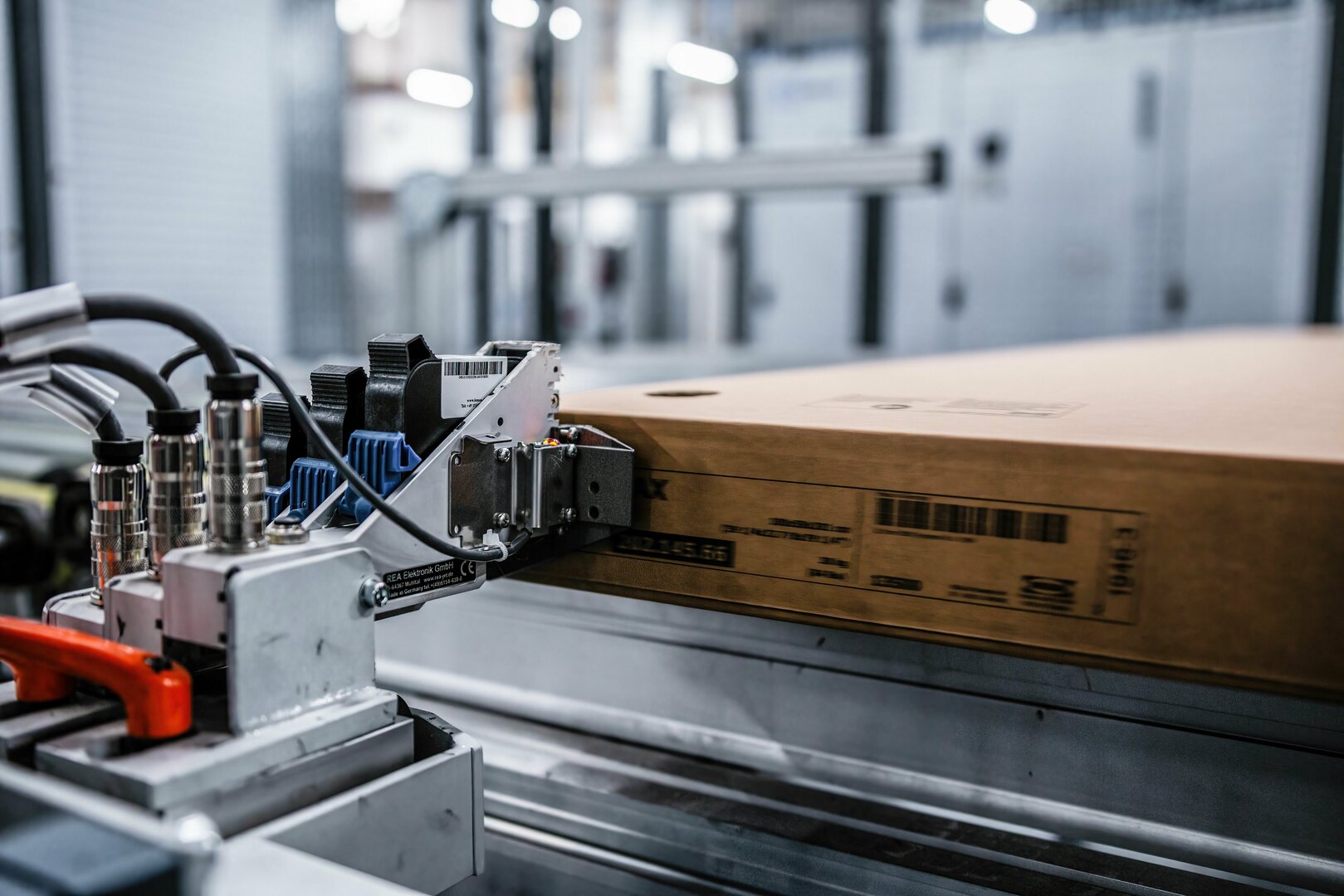 Marking of flat packs in the furniture industry