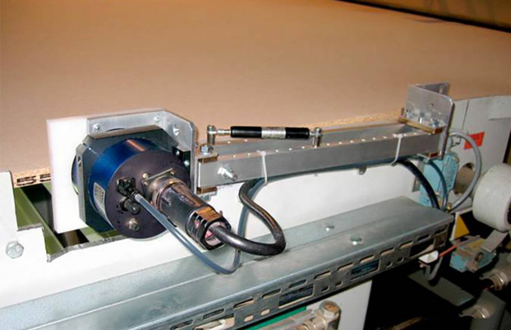 Wood labeling for the wood industry