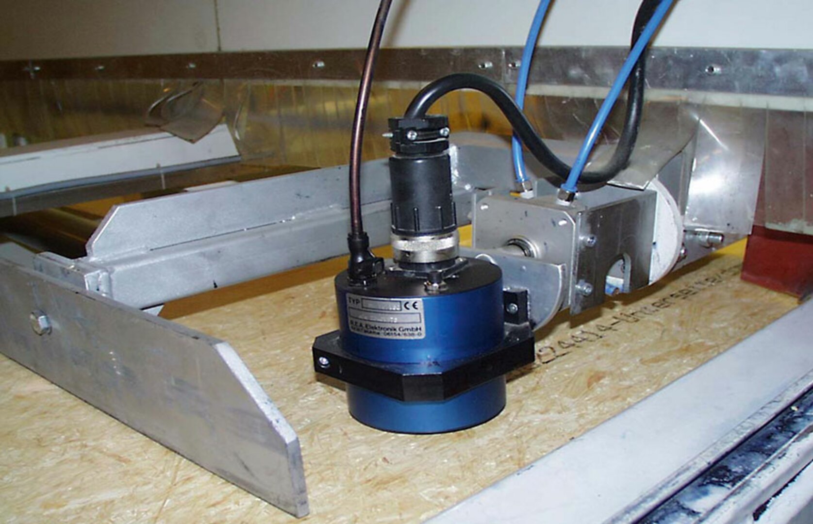 Wood labeling for the wood industry