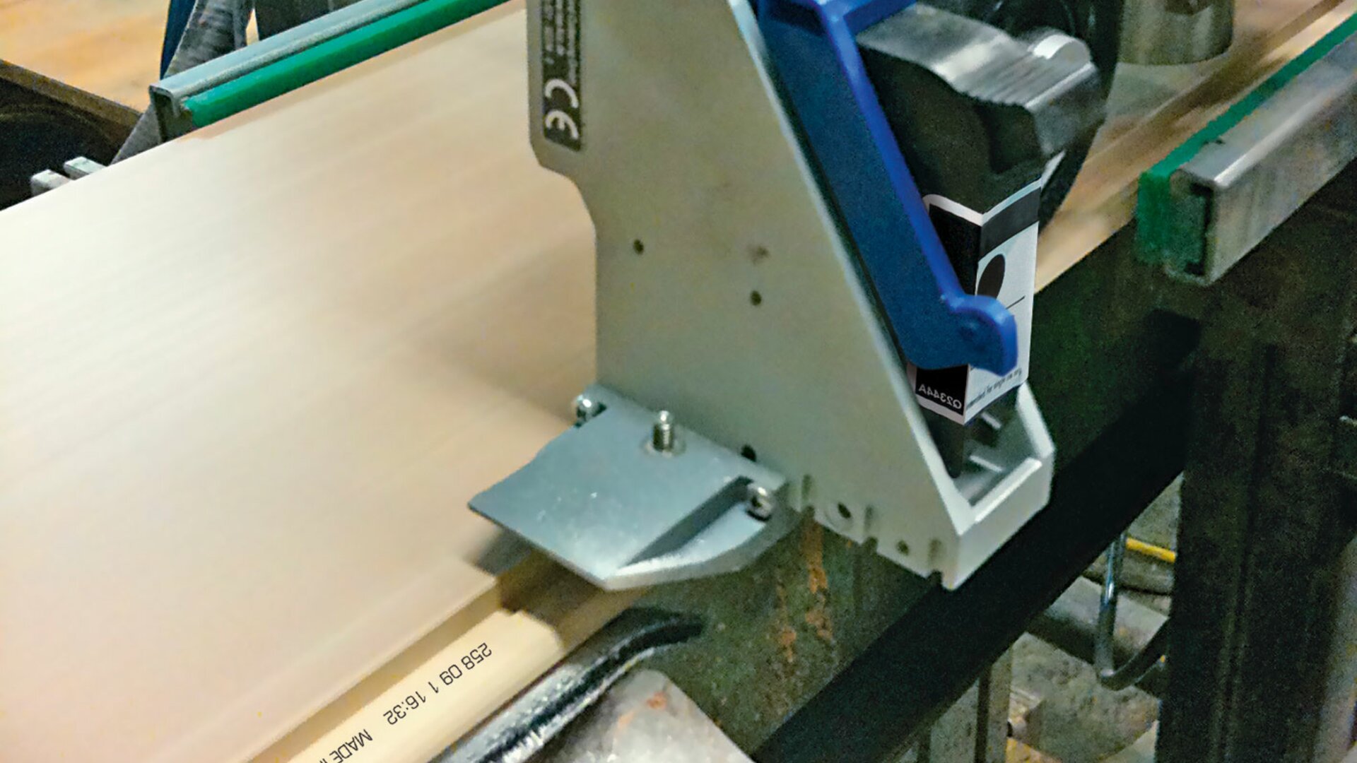 Marking for the wood industry