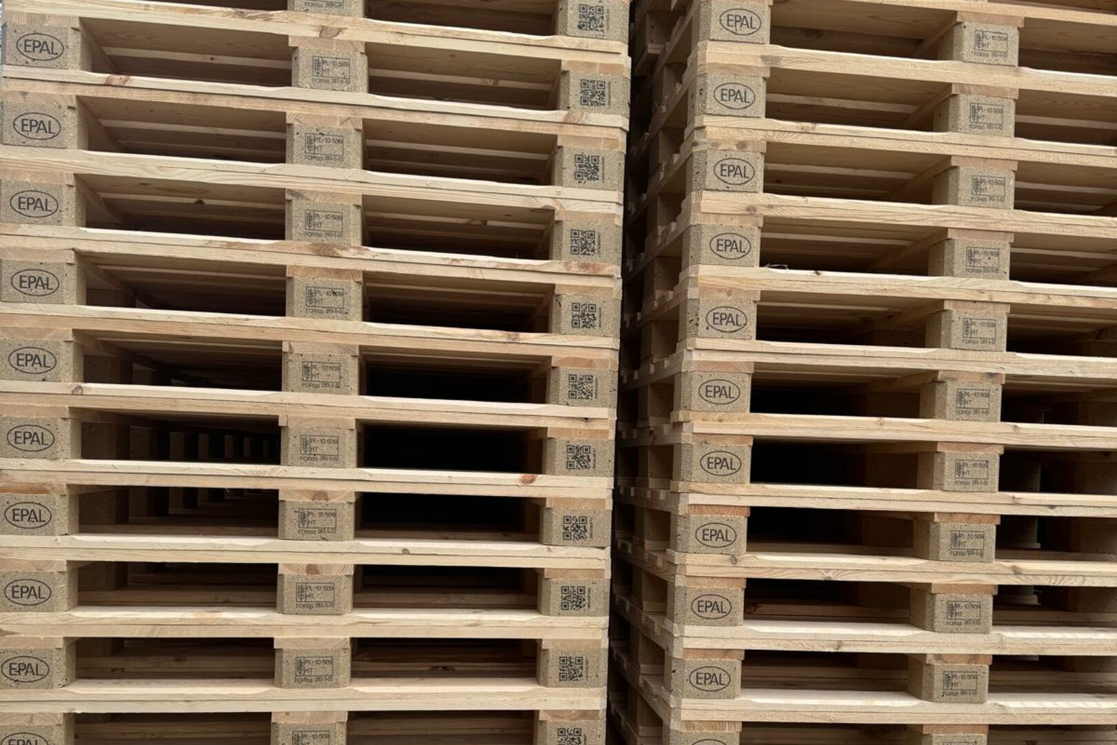 Pallet labeling via inkjet printer