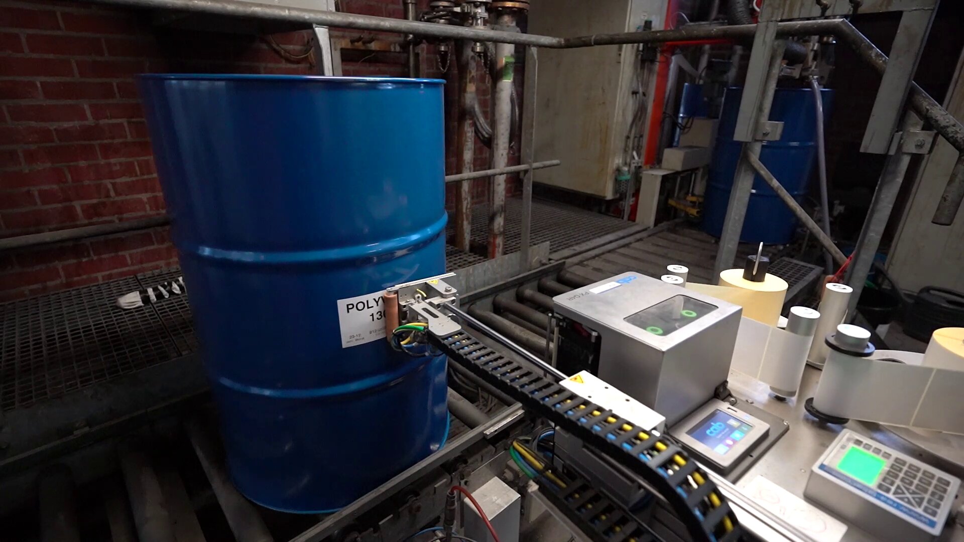 Marking, labeling and verifying chemical products