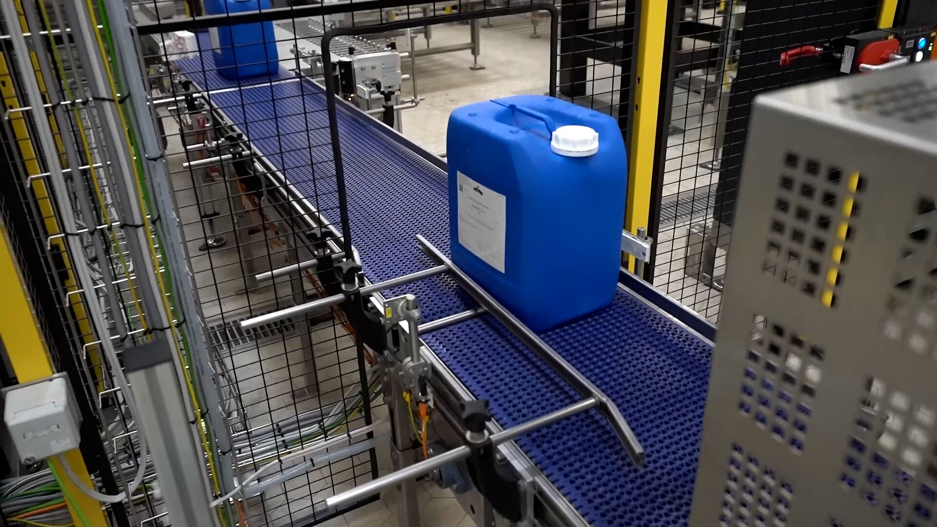 Plastics industry - Safely marking, labeling and verifying plastics