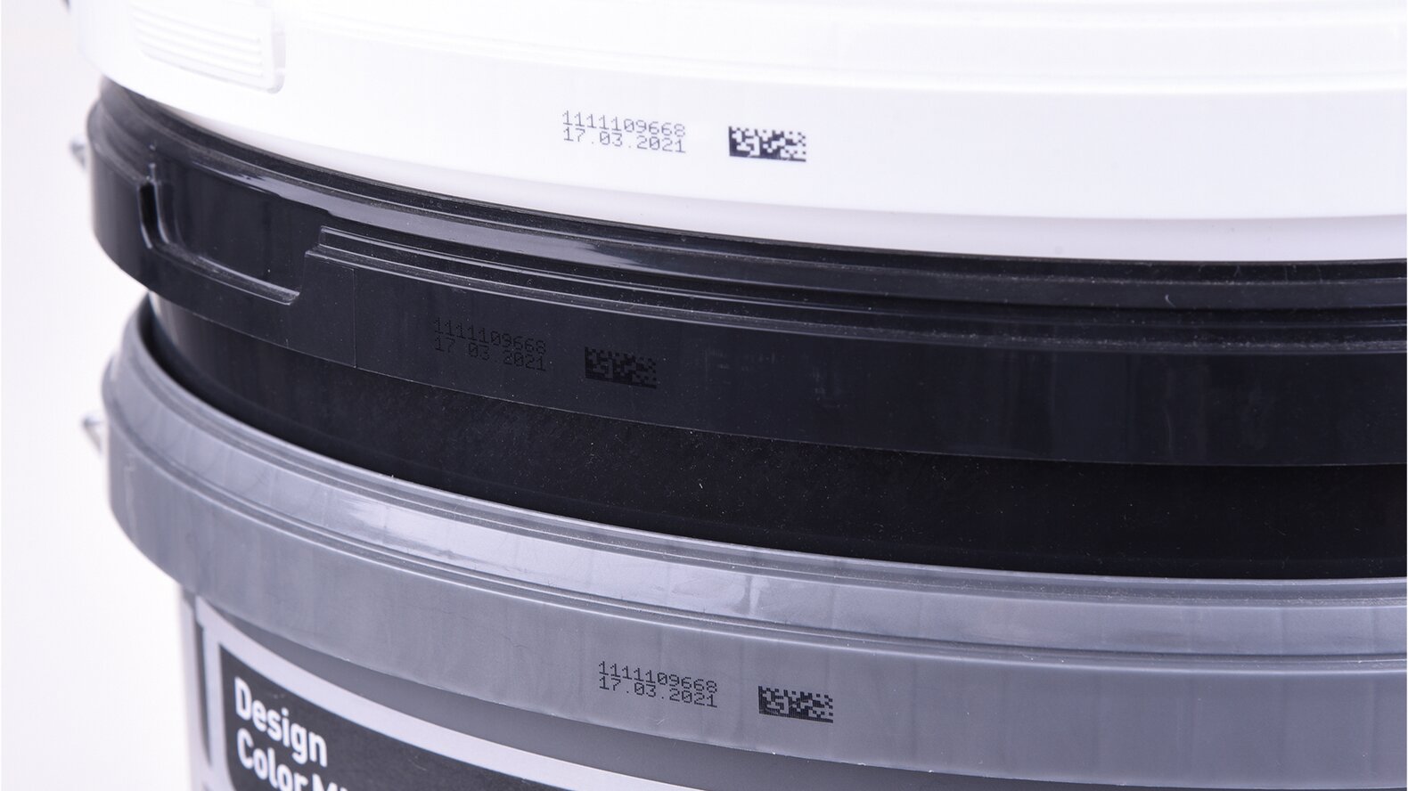 Plastics industry - Safely marking, labeling and verifying plastics