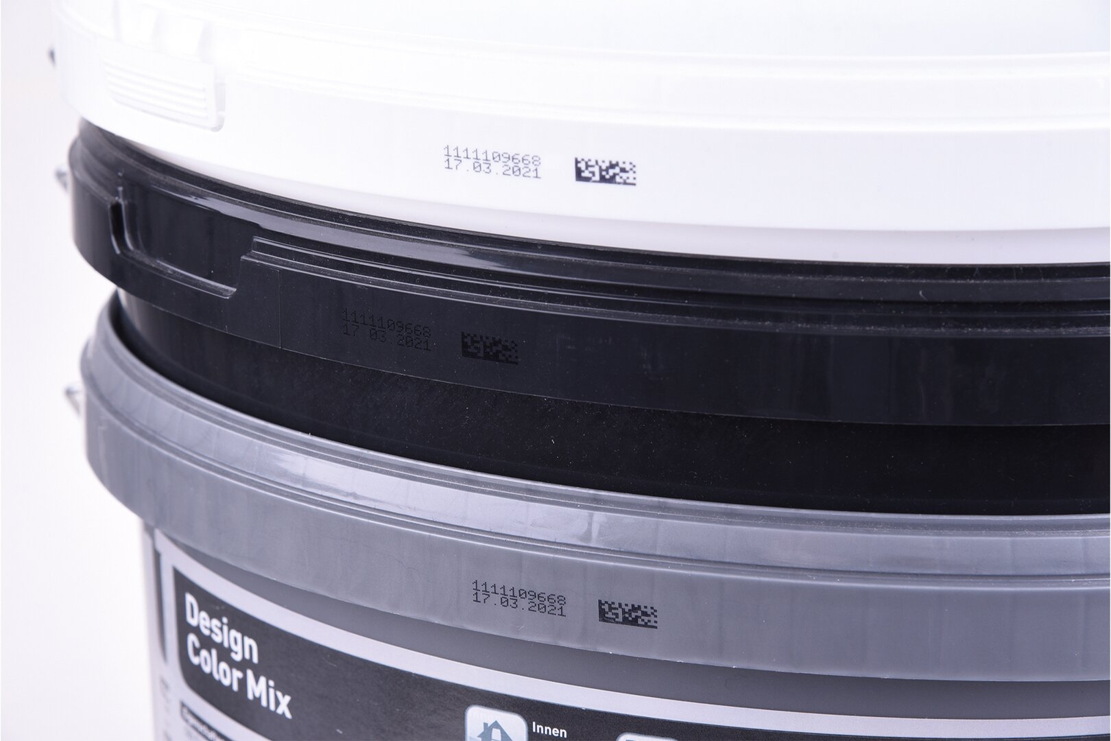 Plastics industry - Safely marking, labeling and verifying plastics