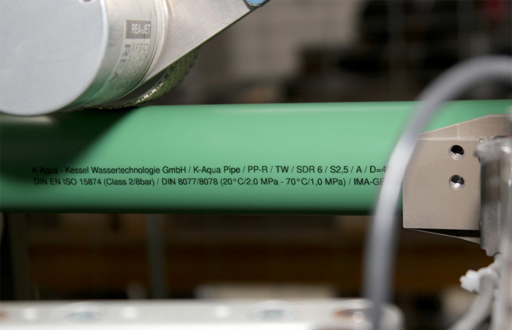 Plastics industry - Safely marking, labeling and verifying plastics