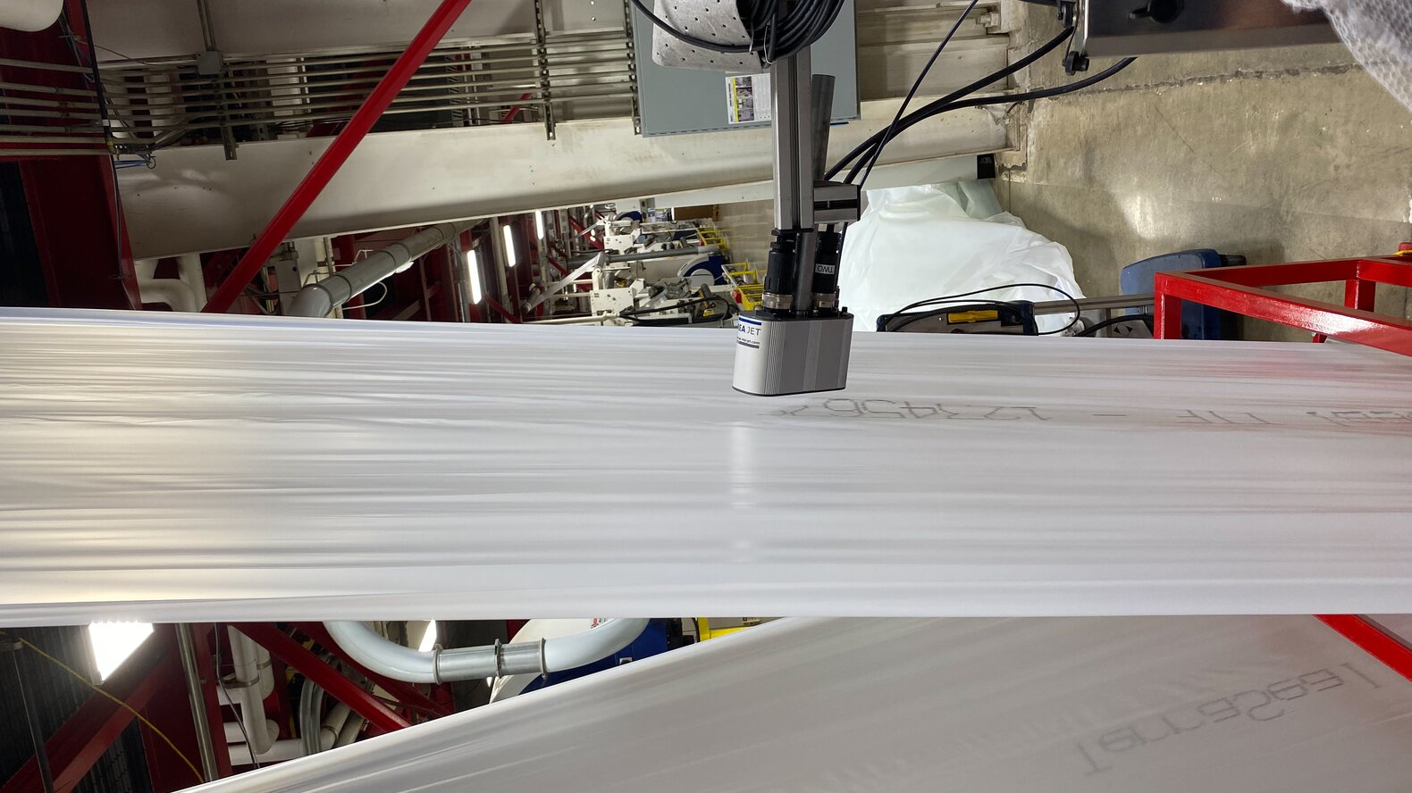 Plastics industry - Safely marking, labeling and verifying plastics