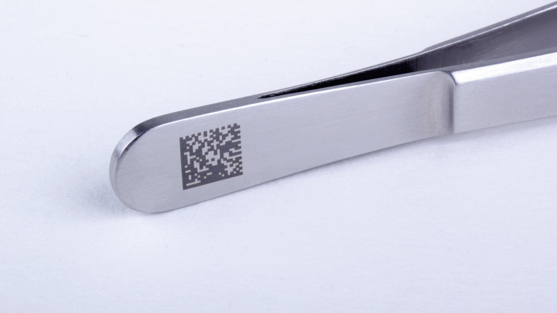 Laser marking on metal and steel parts