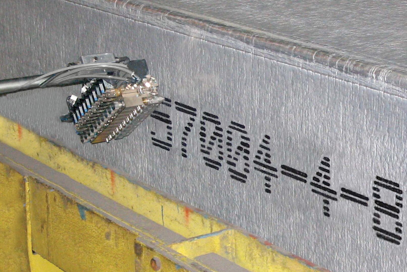 Steel marking and marking of metal