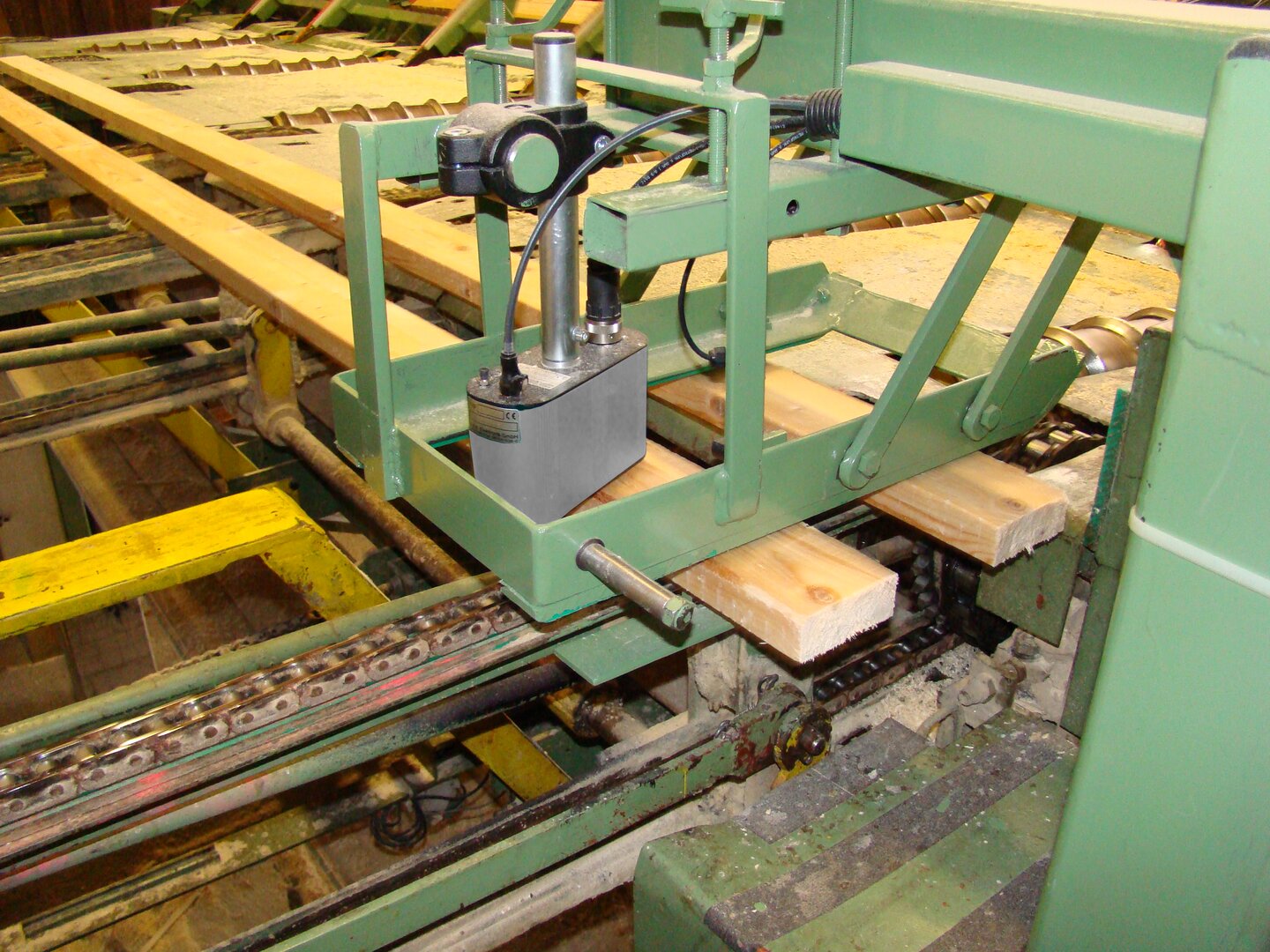 Safely marking, labeling and verifying wooden products