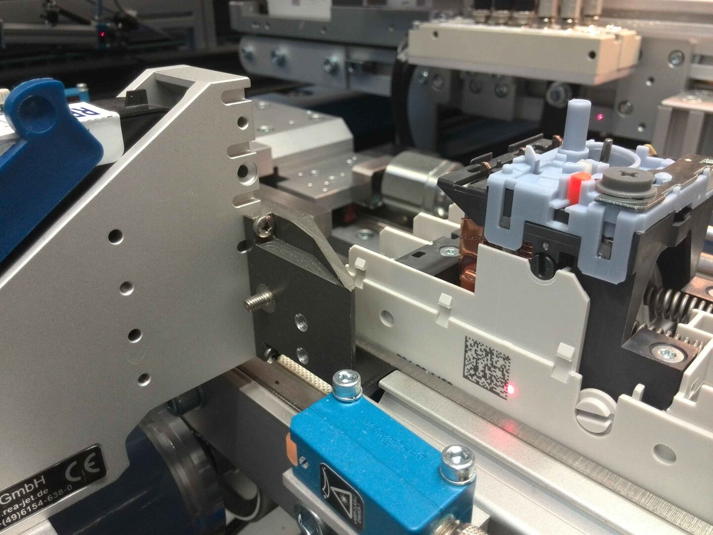 Verify code quality on plastic parts