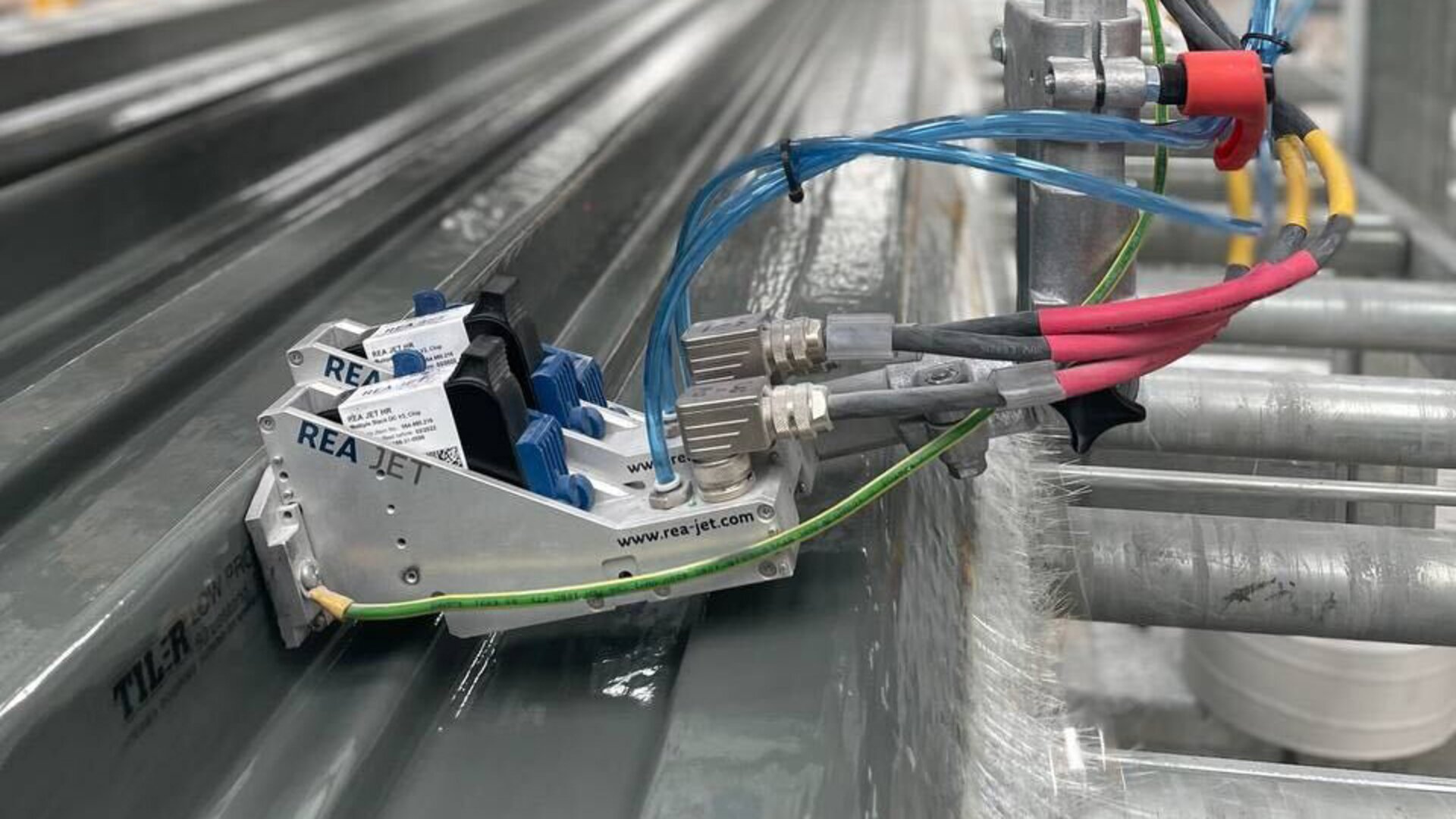 Inkjet coding and marking solutions for plastics