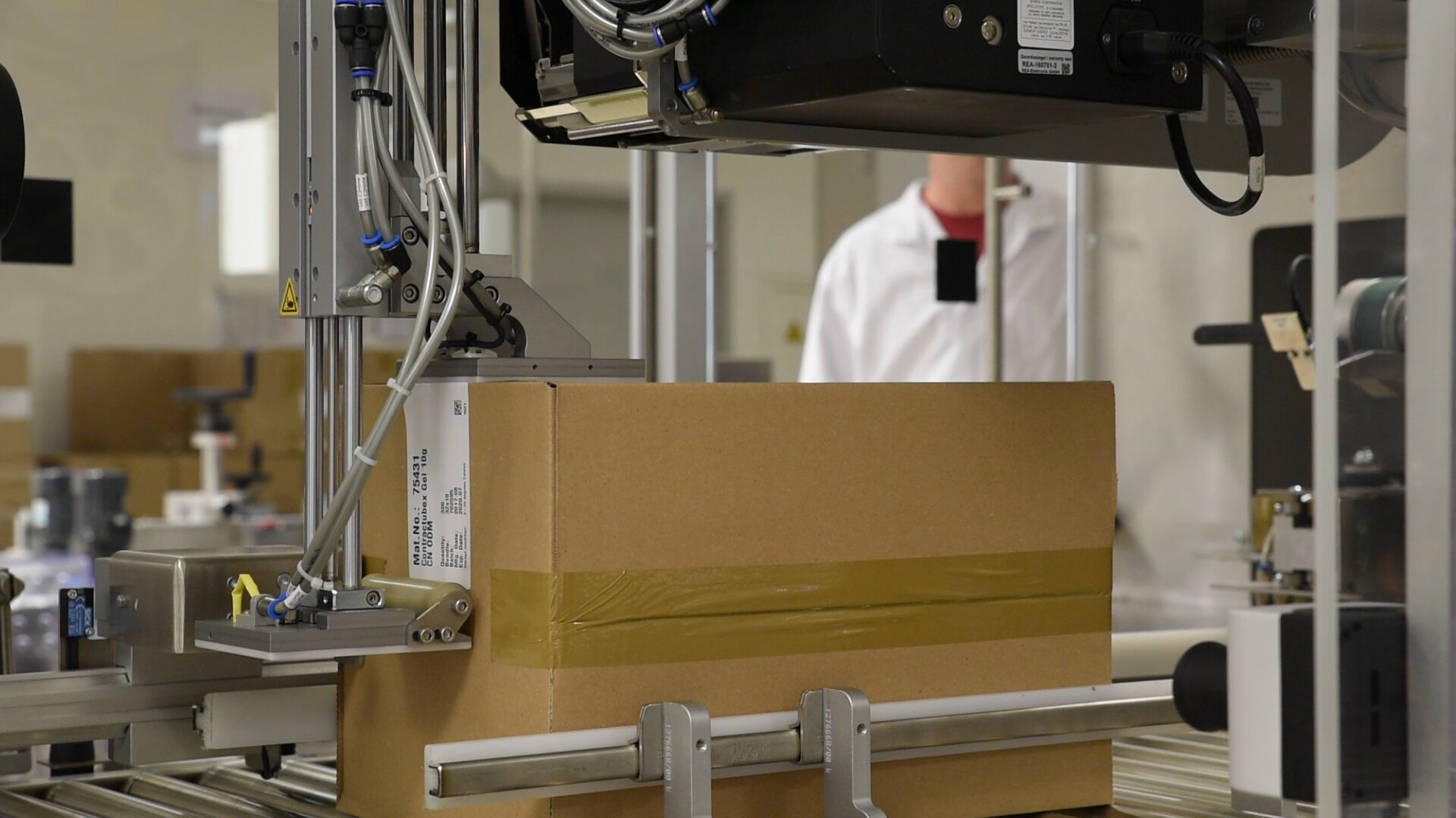 Labeling solutions for paper and cardboard packaging