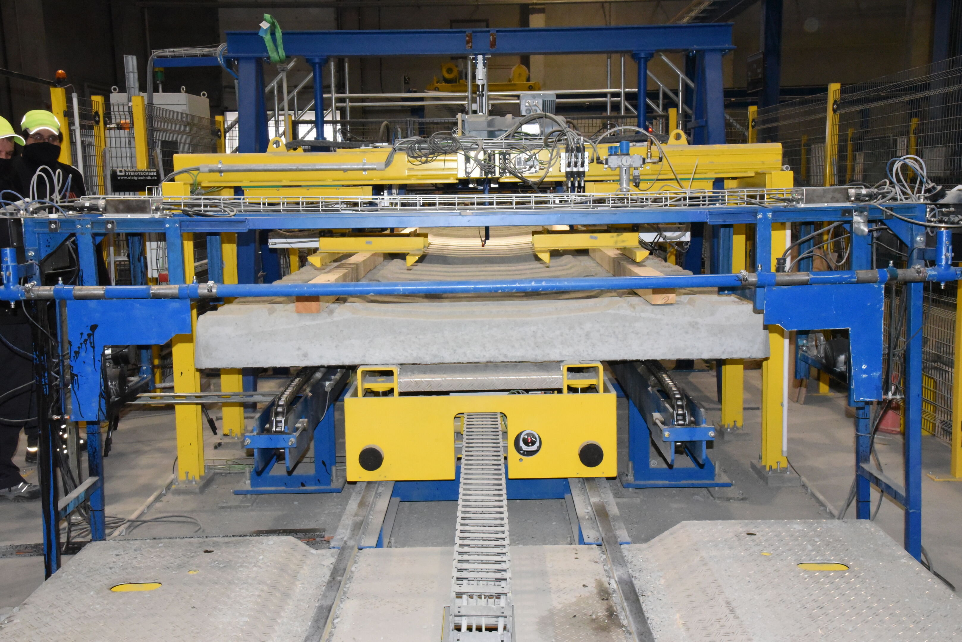 Concrete marking of concrete sleepers