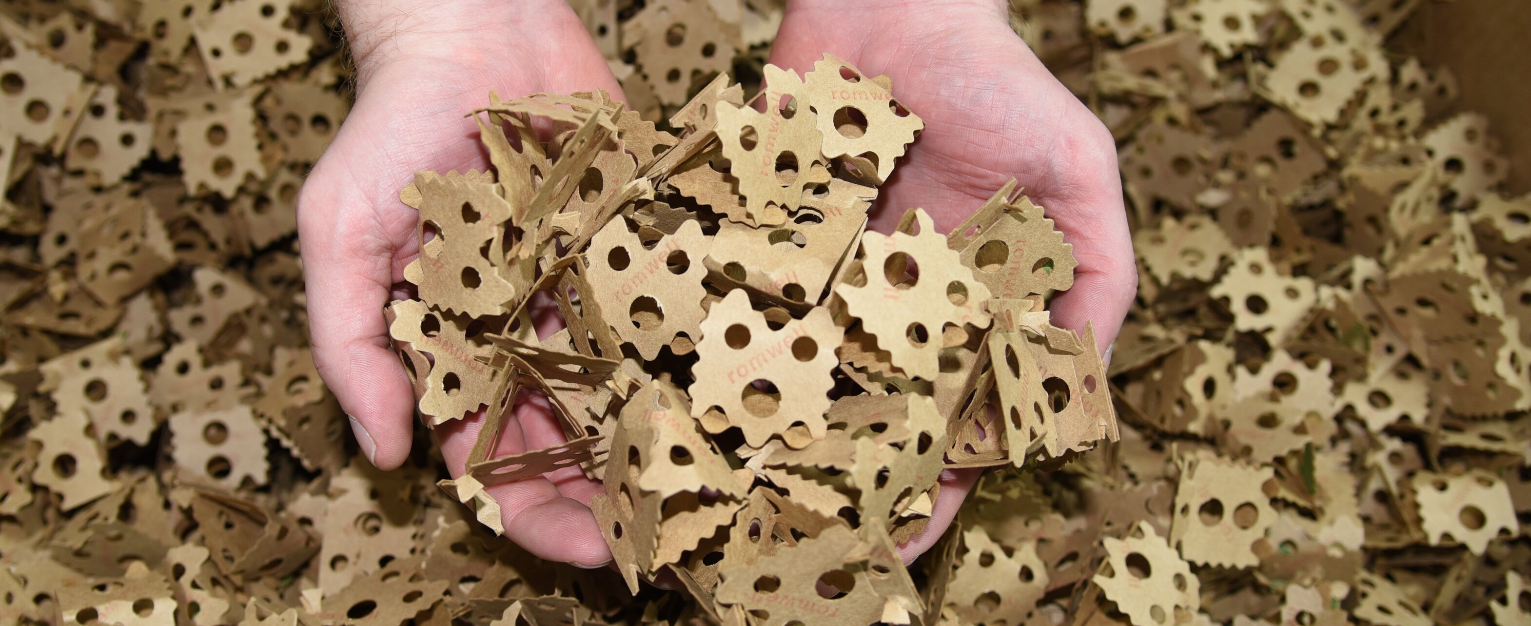 Our new, environmentally friendly shipping packaging: mini prisms made ...