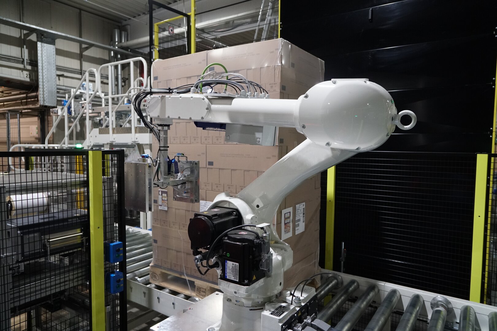 REA LABEL Robotic Labeler