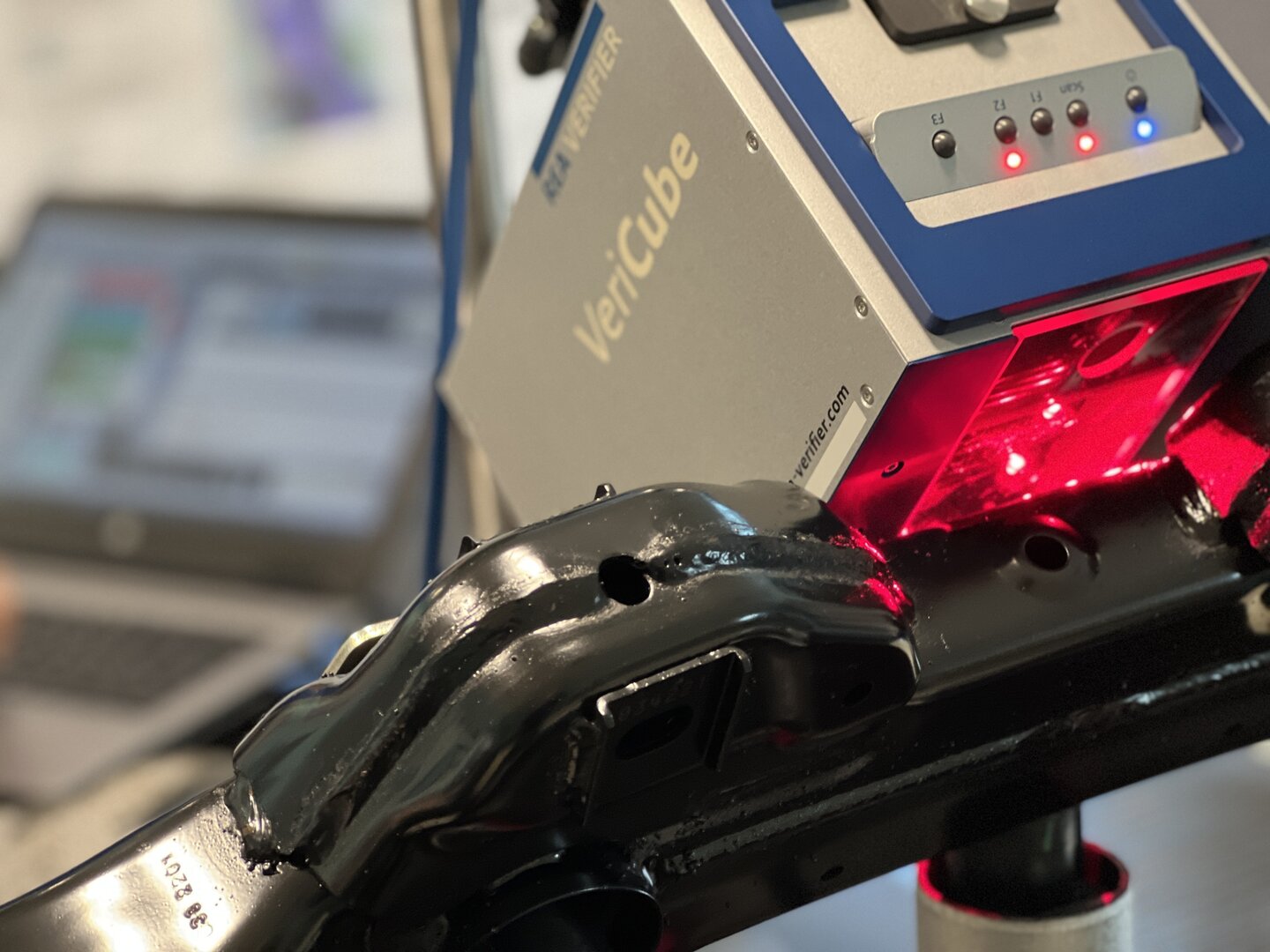 REA VERIFIER VeriCube - 1D and 2D verification system