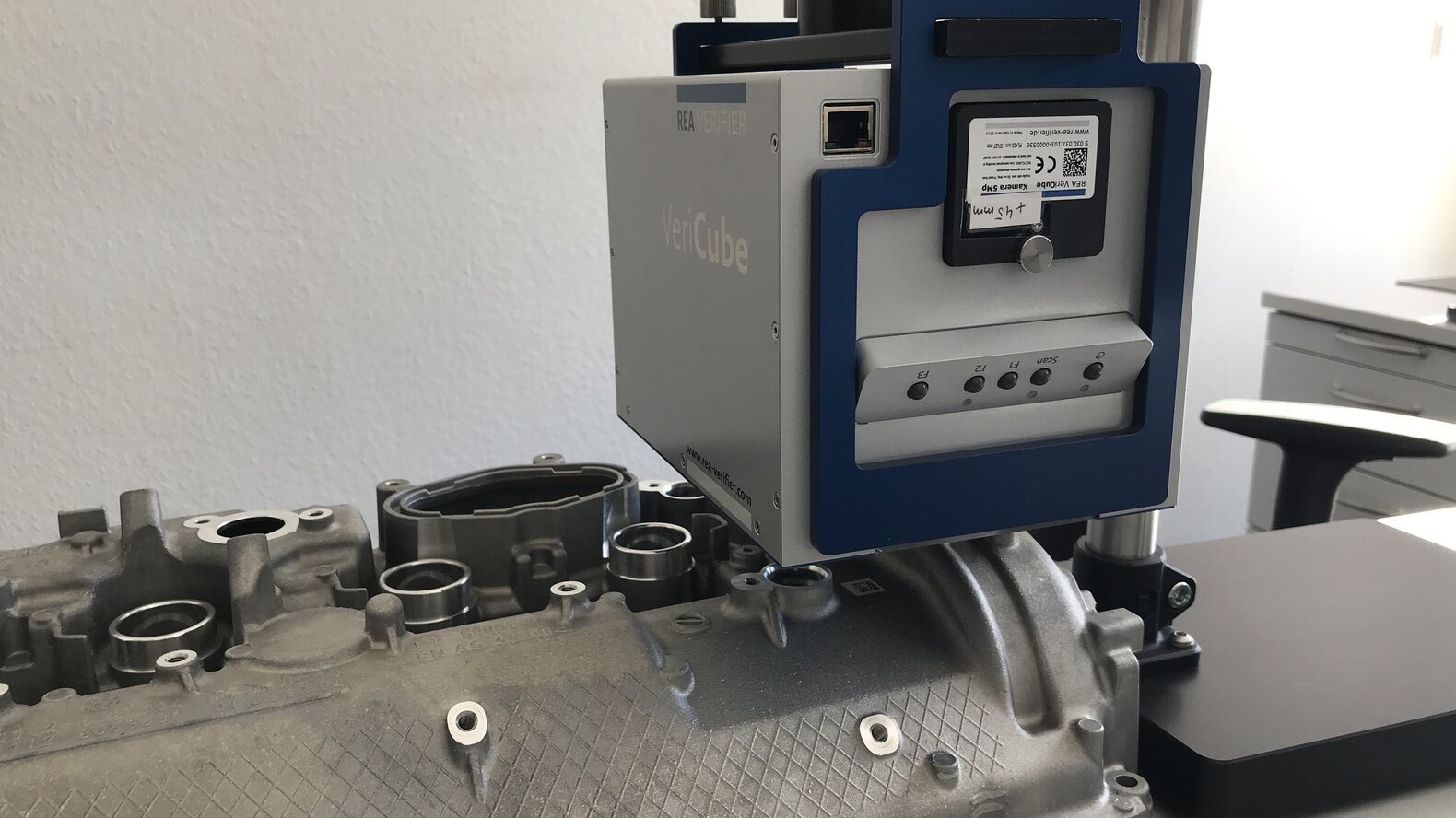 REA VERIFIER VeriCube - 1D and 2D verification system