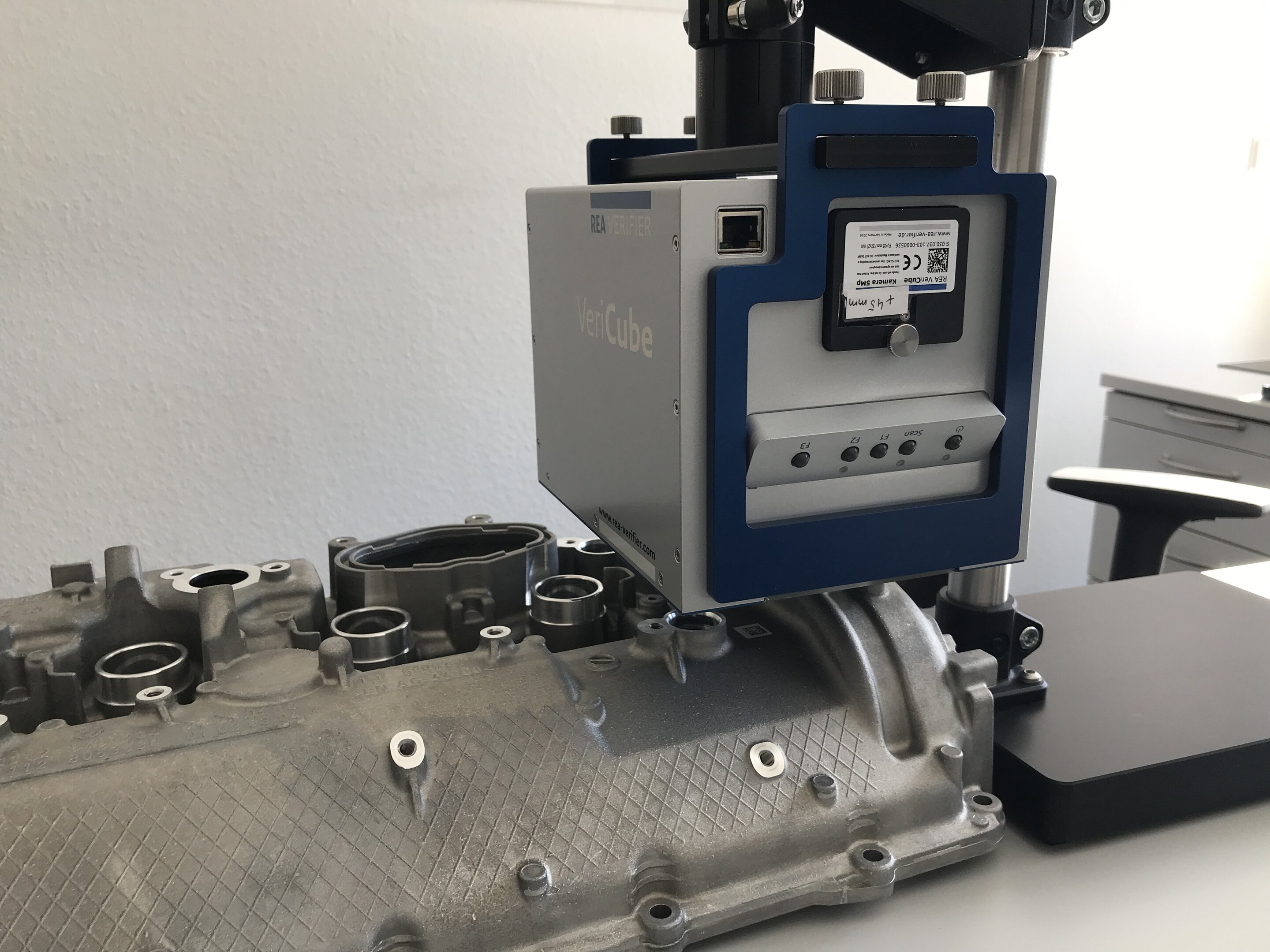 REA VERIFIER VeriCube - 1D and 2D verification system