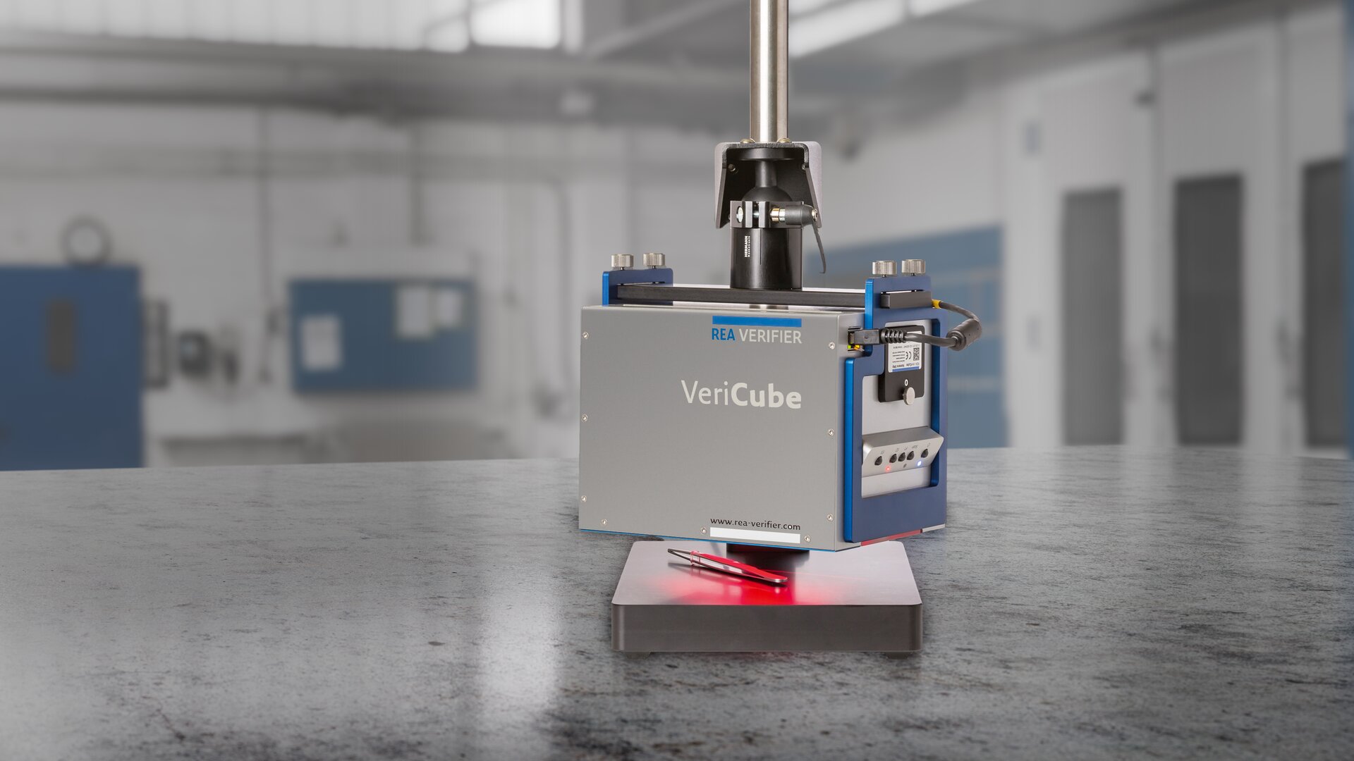 REA VERIFIER VeriCube DF - 1D and 2D verification system